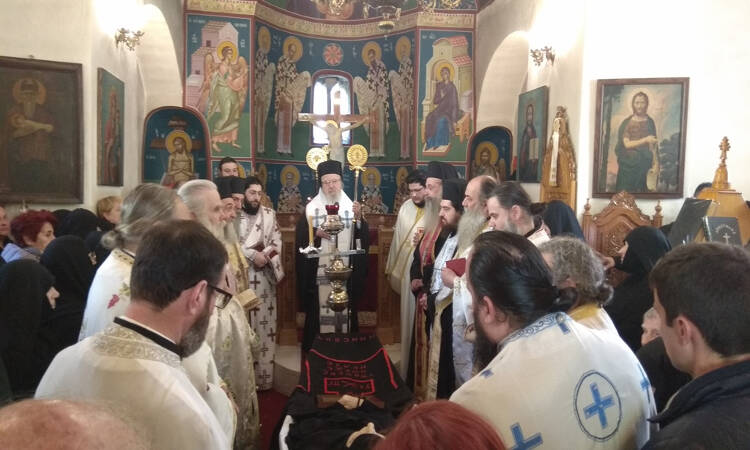 Εξόδιος Ακολουθία Καθηγουμένης Βερονίκης στη Μονή Αγίου Συμεών ...