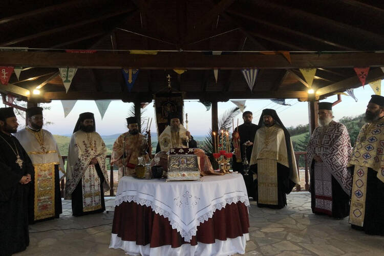 Λαμπρά εορτάστηκε ο Άγιος Νικόλαος ο εν Βουναίνης στο ομώνυμο Ιερό ...