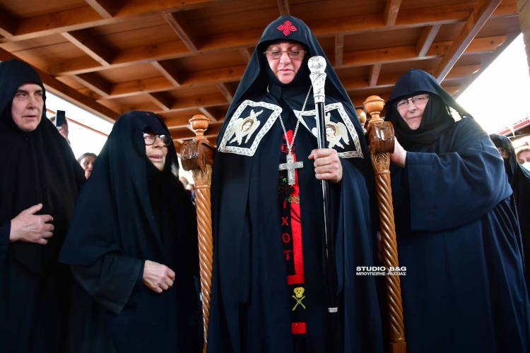 Ενθρόνιση Νέας Ηγουμένης στην Ιερά Μονή Αγίας Μαρίνας Άργους | proseuxi.gr