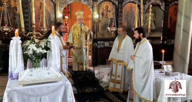 Σε συγκινησιακό κλίμα η τελευταία Θεία Λειτουργία στον Τριπόταμο ...