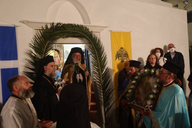Εσπερινός του Γενεσίου της Θεοτόκου στην Ιερά Μονή Βρύσης Σίφνου ...