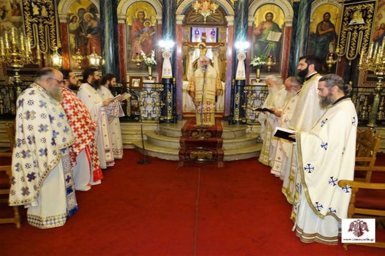 Η αρχαιοπρεπής Θεία Λειτουργία του Αγίου Ιακώβου στη Σπάρτη | proseuxi.gr