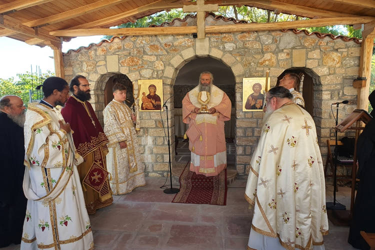 Αρχιερατική Θεία Λειτουργία στο Μετόχι της Ρητίνης Πιερίας | proseuxi.gr
