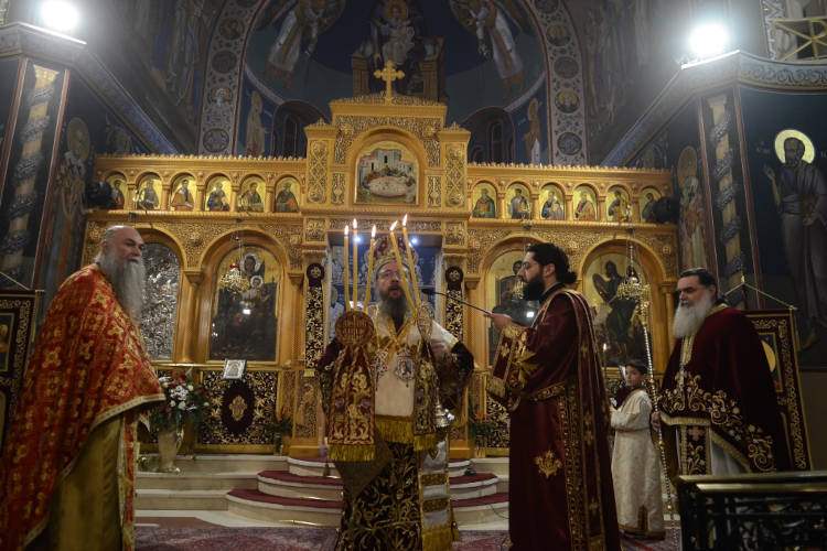 Η εορτή των Χριστουγέννων στη Μητρόπολη Αιτωλίας | proseuxi.gr