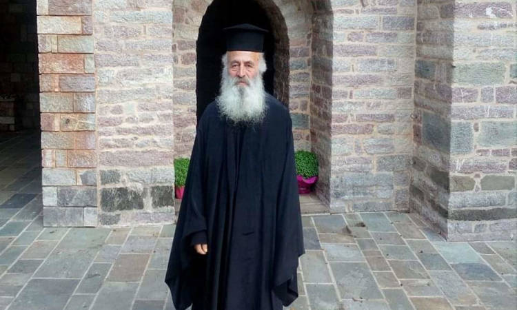 Εκδημία ιερέως Ευαγγέλου Κολοβού | proseuxi.gr