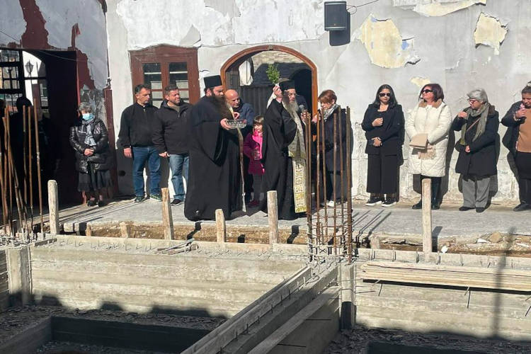Αγιασμός για την ανάπλαση του Ιερού Ναού Αγίας Παρασκευής Σταυρού ...