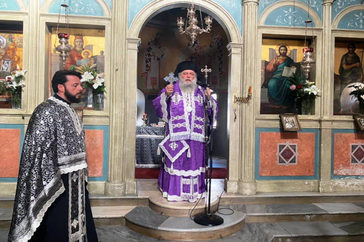 Προηγιασμένη Θεία Λειτουργία στον Άγιο Αρσένιο Νάξου | proseuxi.gr