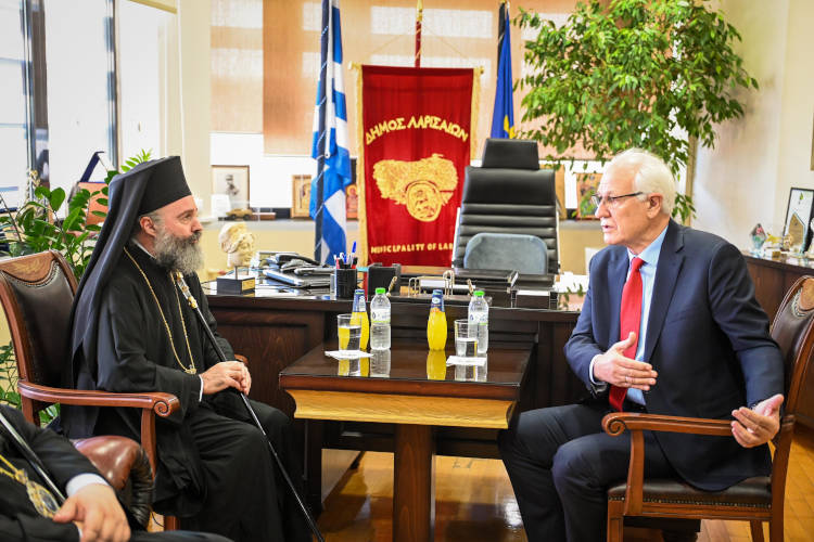 Ο Αρχιεπίσκοπος Αυστραλίας ανακηρύχθηκε Επίτιμος Δημότης Λαρισαίων ...