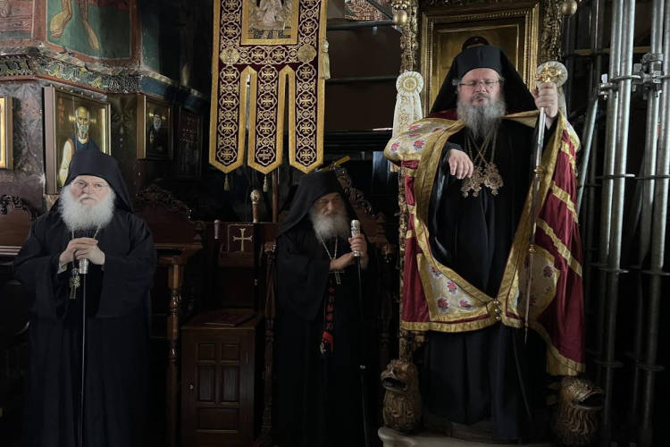 Στην Ιερά Μεγίστη Μονή Βατοπαιδίου ο Λαρίσης Ιερώνυμος | proseuxi.gr