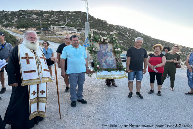 Λιτάνευση και μεταφορά της Ιεράς Εικόνας της Παναγίας της Φανερωμένης ...