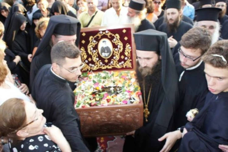 Η Πάτρα πανηγυρίζει για τον νέο Άγιο Γερβάσιο Παρασκευόπουλο | proseuxi.gr