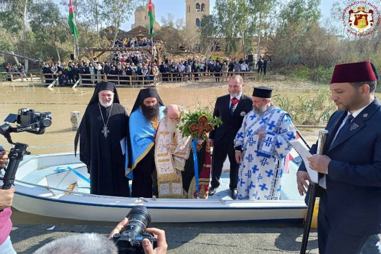 Η Παραμονή των Θεοφανείων στον Ιορδάνη ποταμό | proseuxi.gr