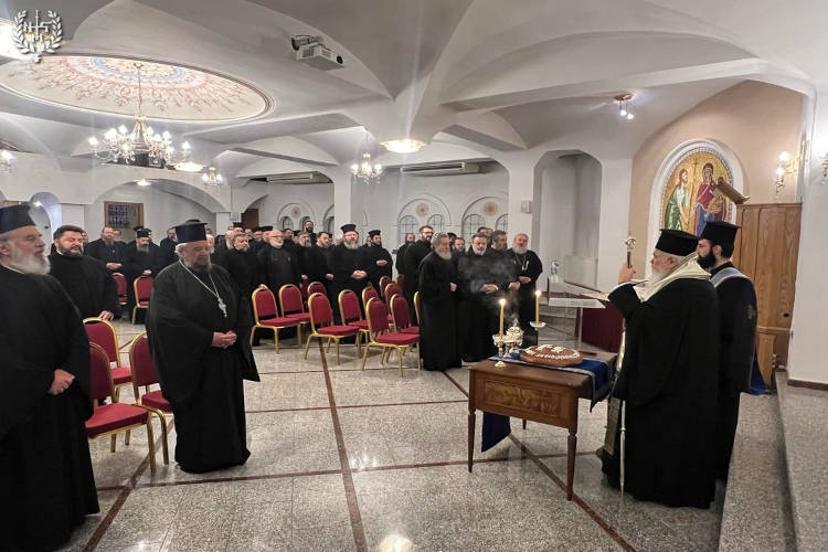 Ιερατική Σύναξη στην Ιερά Μητρόπολη Νεαπόλεως και Σταυρουπόλεως ...