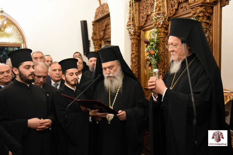 Ο Οικουμενικός Πατριάρχης στον Ιερό Ναό Αγίου Ανανίου Λαμπάρδη ...
