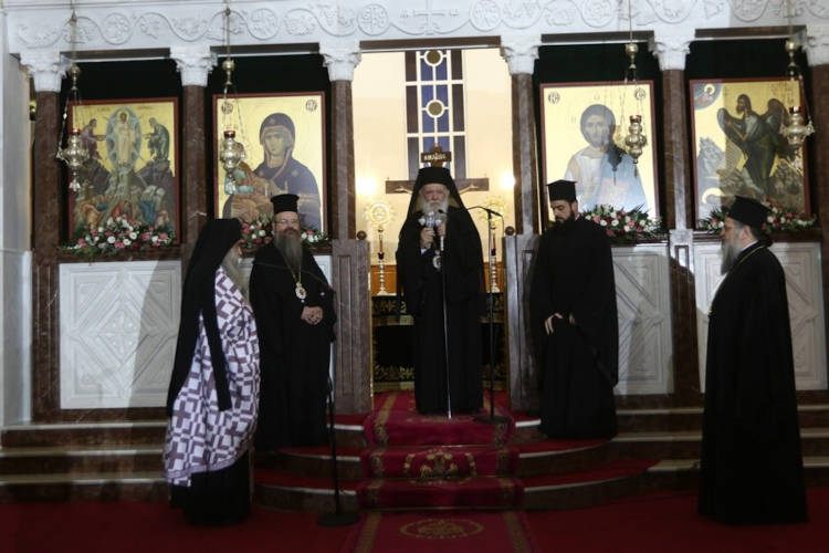 Ο Αρχιεπίσκοπος Ιερώνυμος στο Ιερό Ησυχαστήριο του Αγίου Πορφυρίου στο ...